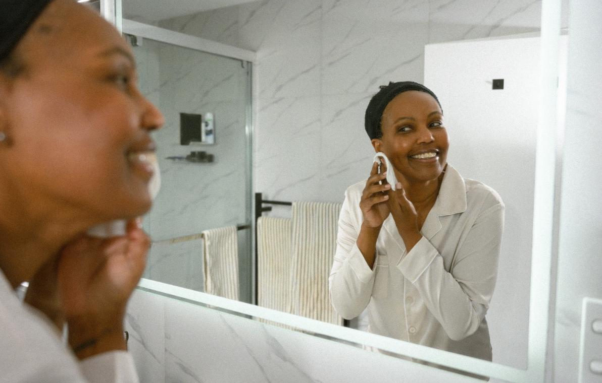 Unveil Radiant Skin with Our AHA & BHA Clarifying Toner – DuoGen